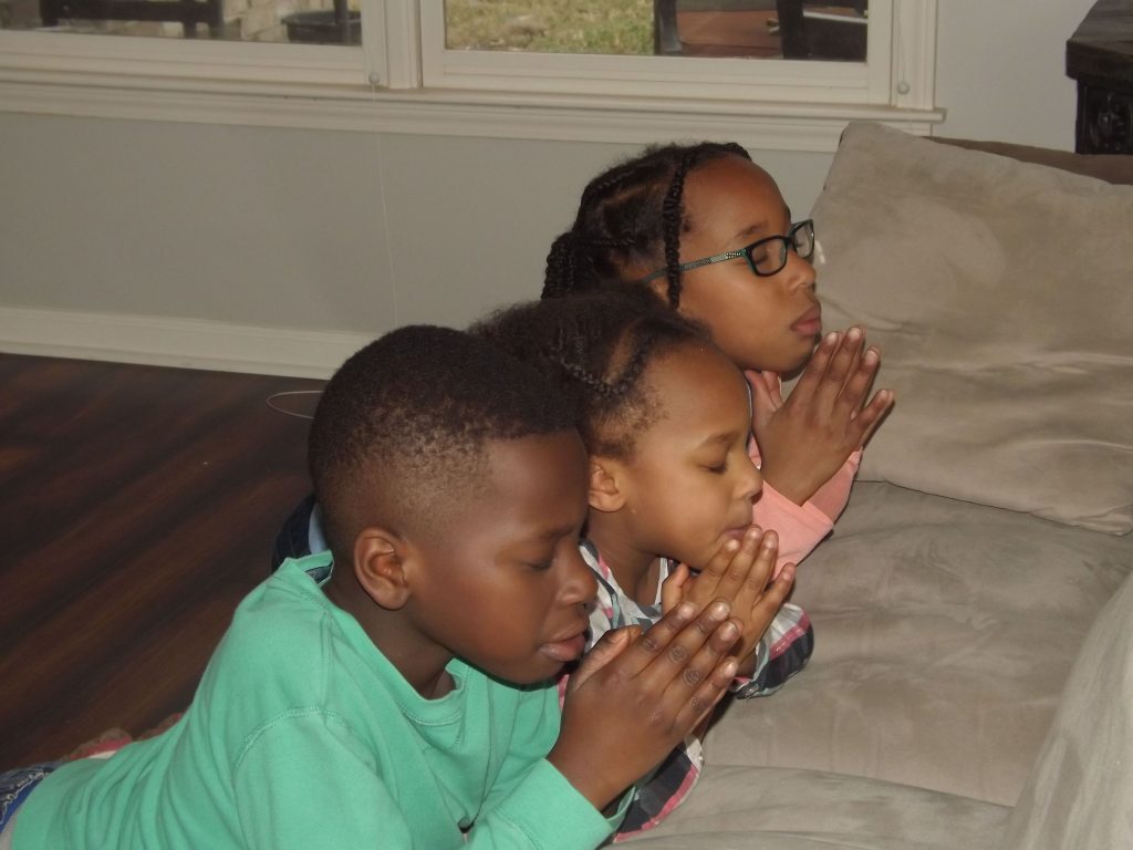 Tips for Teaching Your Child to Pray | Mommy by God's Design